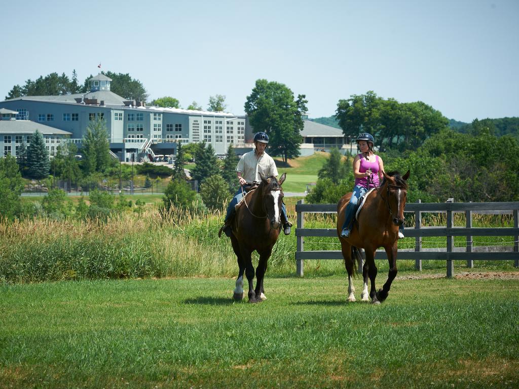 DEERHURST RESORT | ⋆⋆⋆ | HUNTSVILLE, CANADA | SEASON DEALS FROM $174